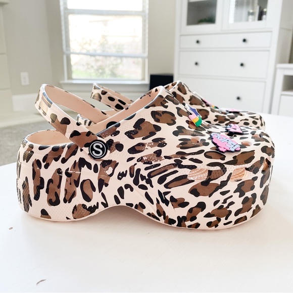 Shoes | Leopard Print Platform Clogs 224 | Poshmark